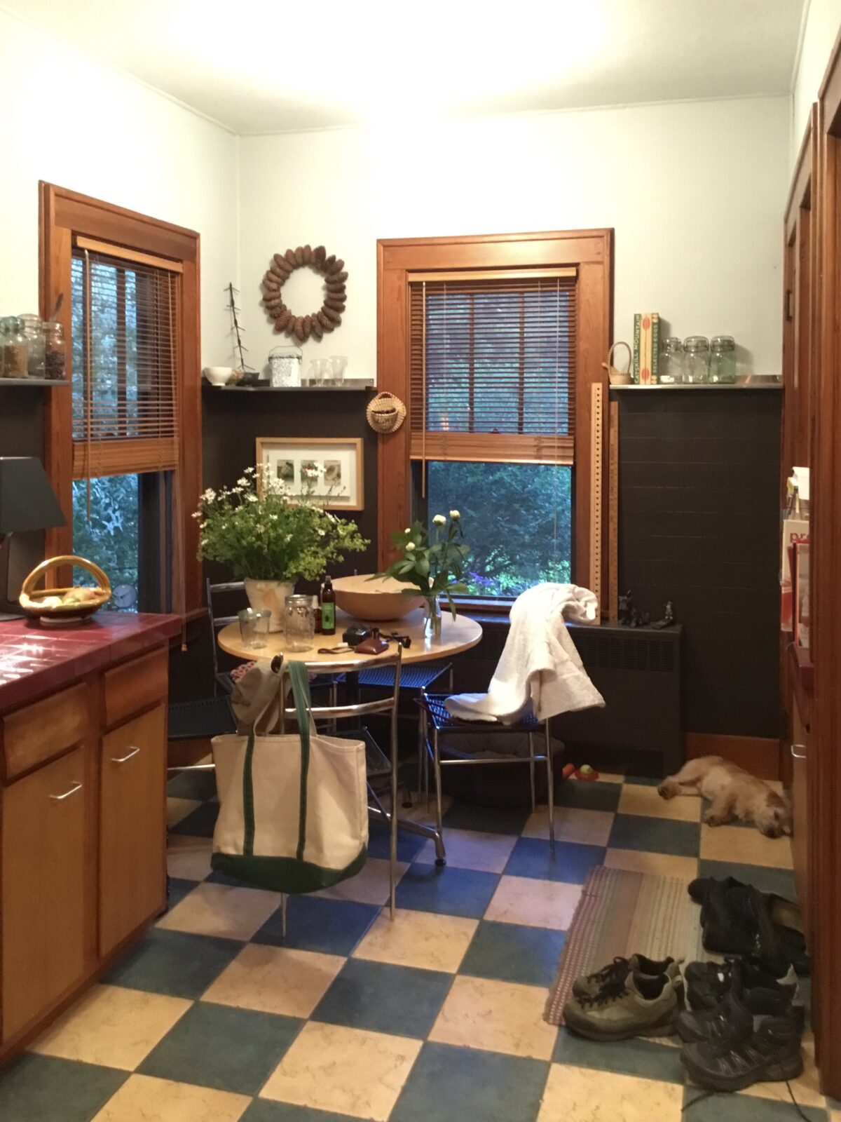 A cosy Shaker kitchen in upstate New York - The deVOL Journal - deVOL ...