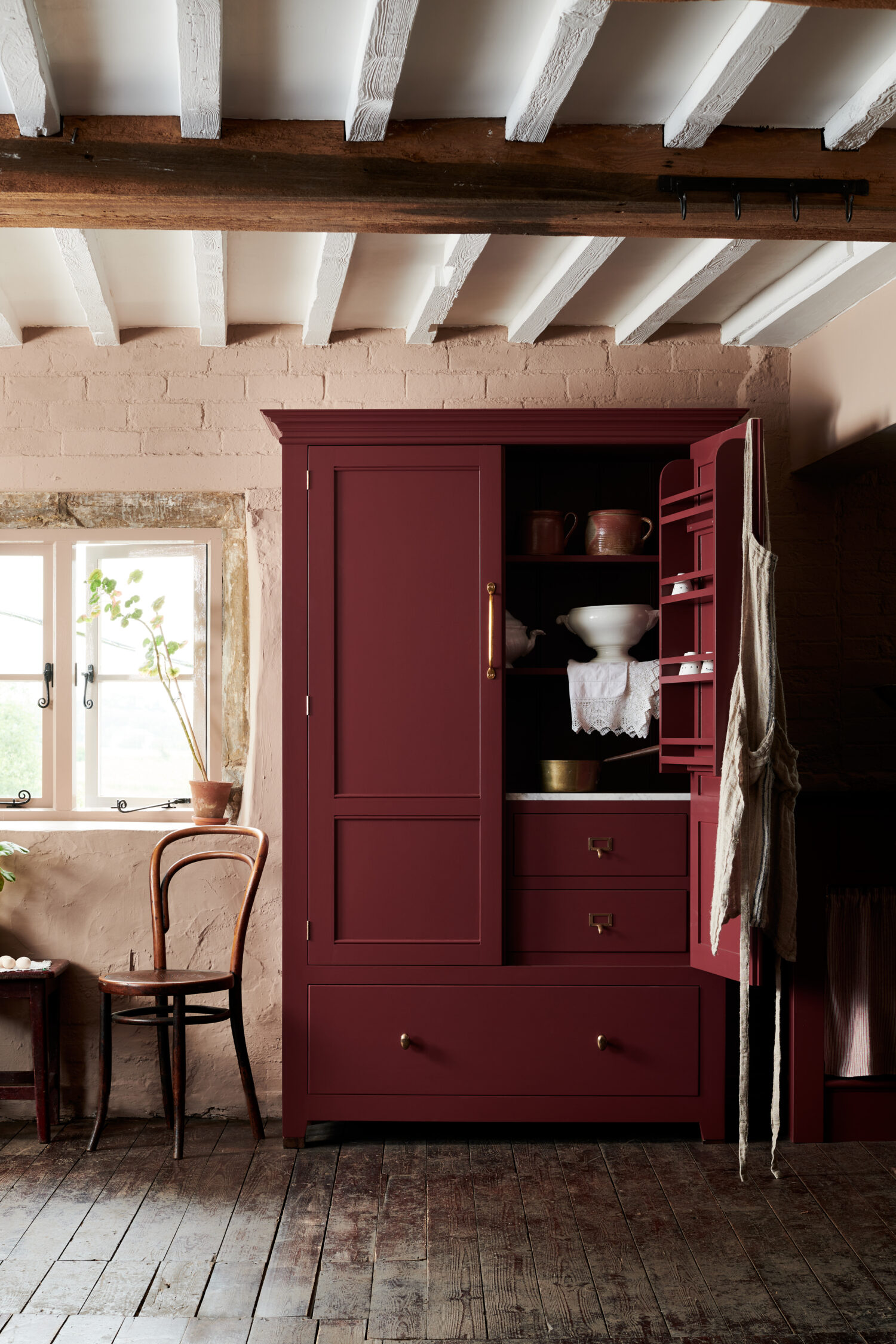 Why everyone wants a pantry - The deVOL Journal - deVOL Kitchens